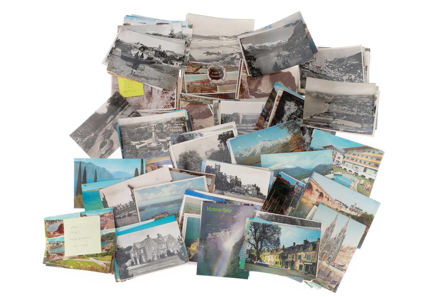 Lot 538 - Collection of 1950s, 60's & 70's Postcards