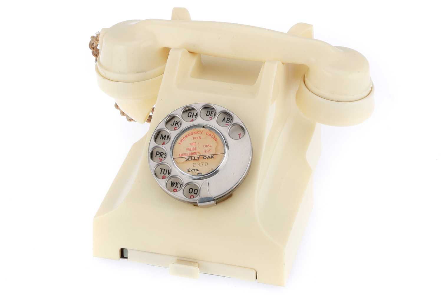 Lot 939 - A Telephone Type 332F in Ivory,