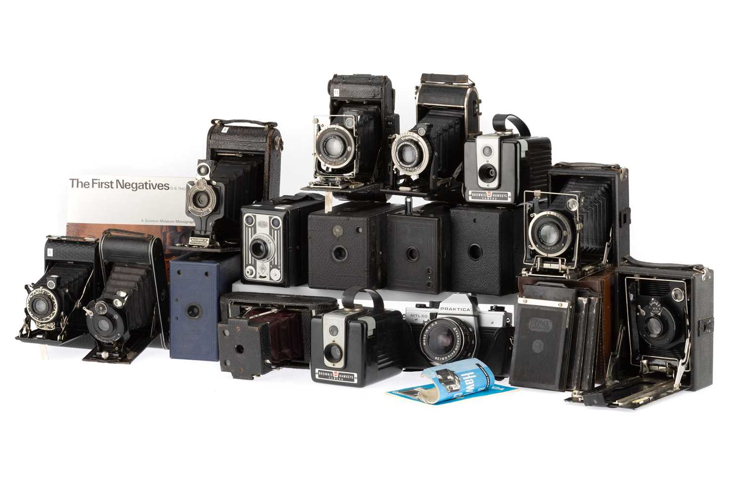 Lot 334 - A Selection of Box and Folding Cameras,