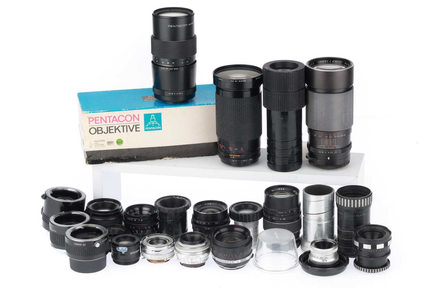 Lot 365 - A Mixed Selection of Lenses,