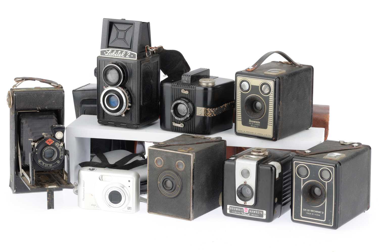Lot 270 - A Mixed Selection of Cameras,