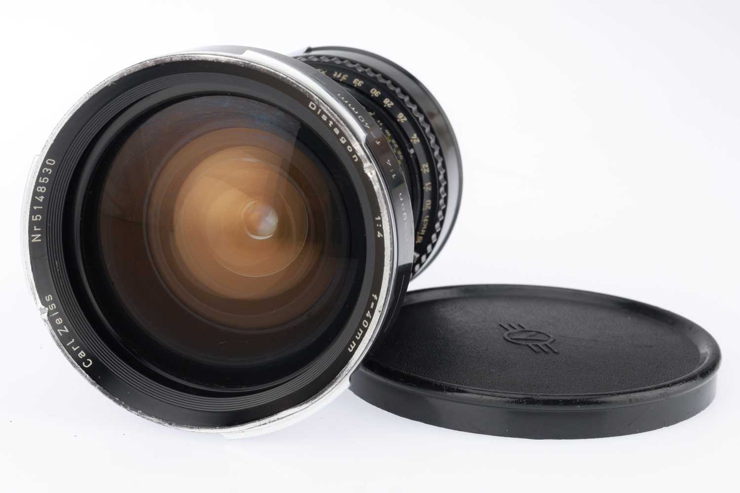 Lot 229 - A Carl Zeiss Distagon 40mm f/4 T* Wide Angle