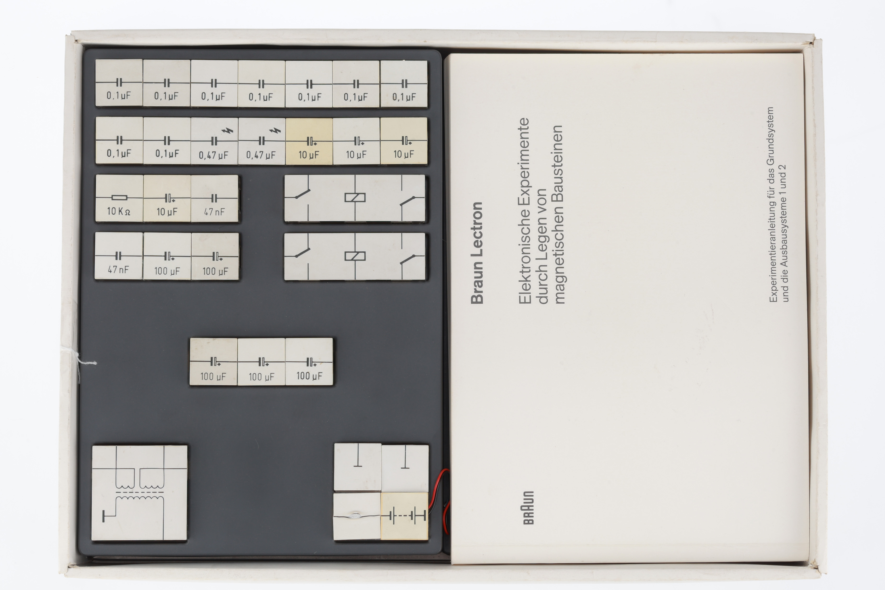 Lot 684 - A Braun Lectron 203 Electronic Science