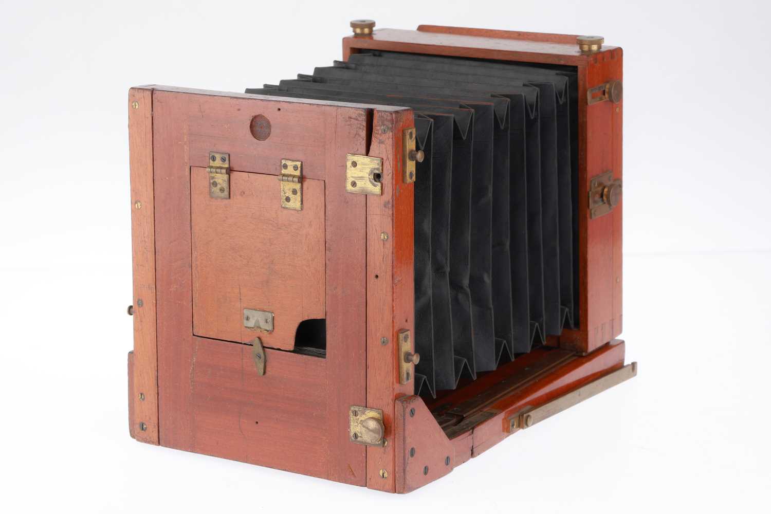 Lot 399 - A Half Plate Mahogany Tailboard Camera,