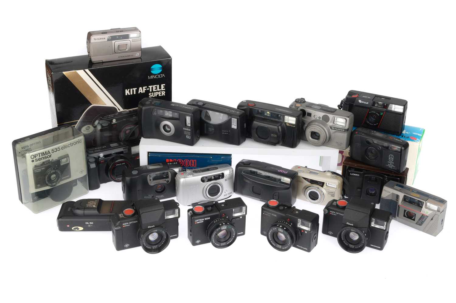 Lot 157 - A Group of 35mm Compact Cameras,