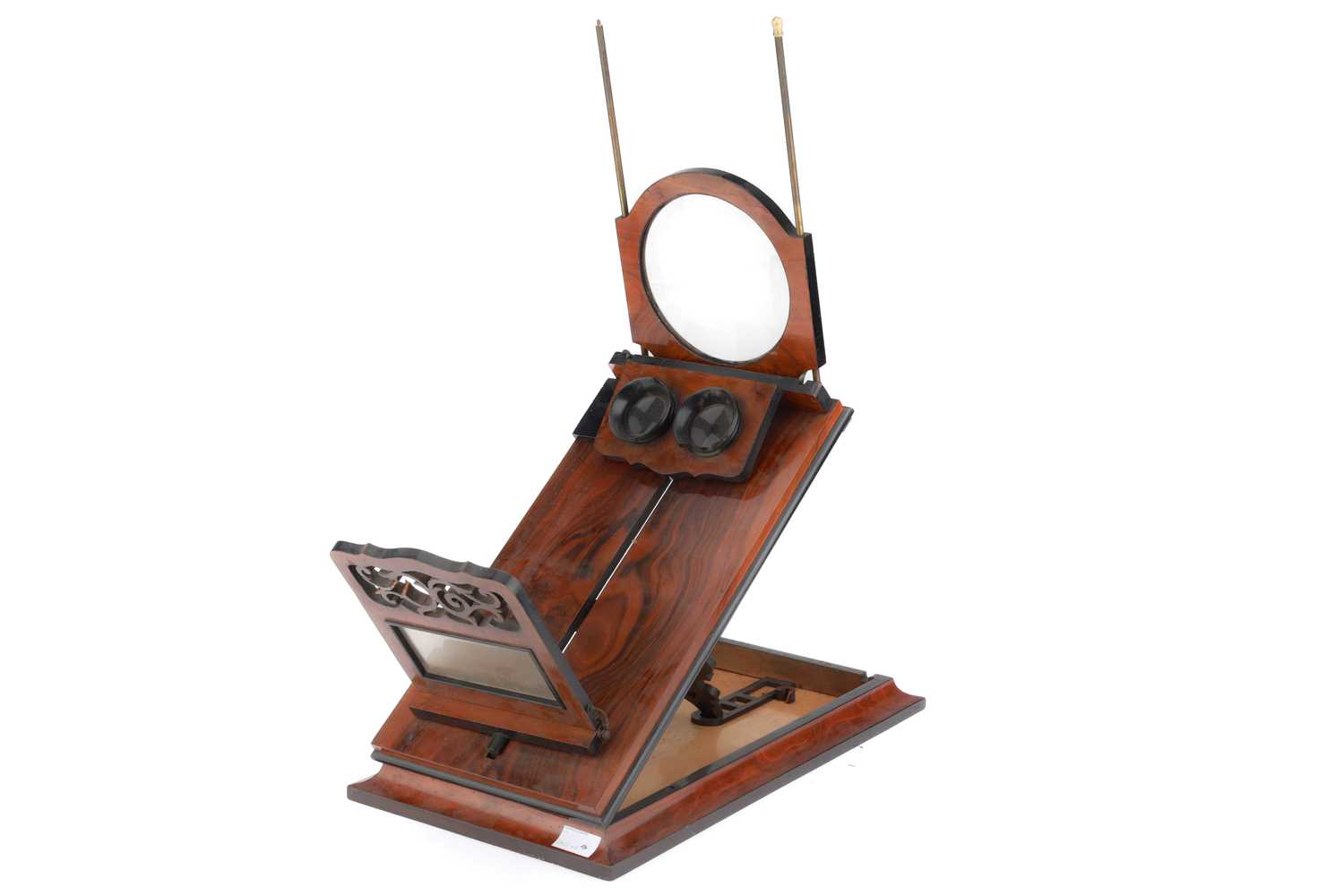 Lot 442 - An Unmarked Graphoscope,