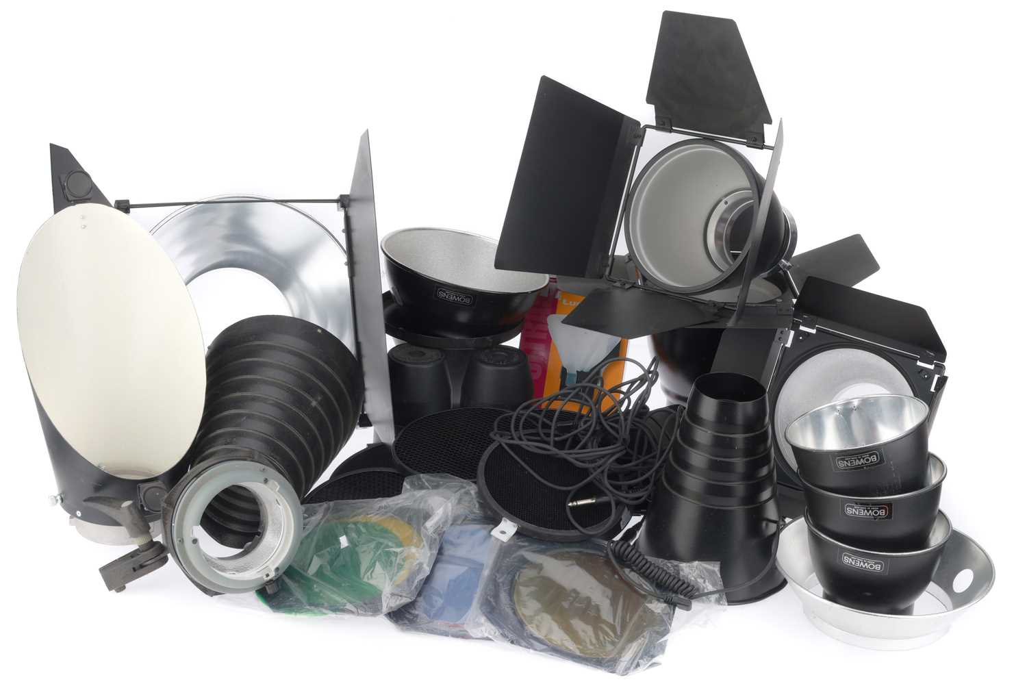 Lot 432 - A Good Selection of Bowens Mount Flash