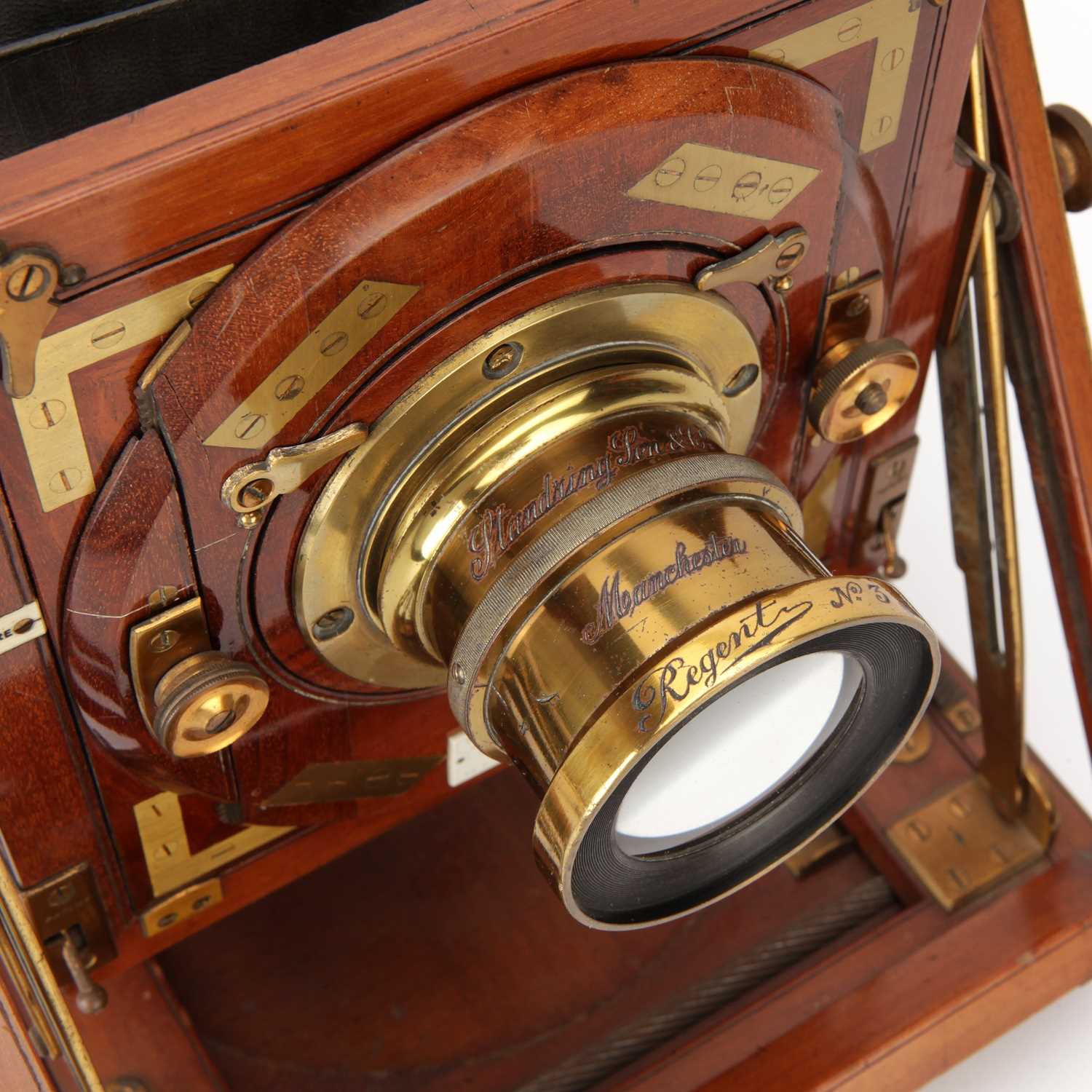 Lot 258 - A Fine Sanderson A-Pattern Half Plate