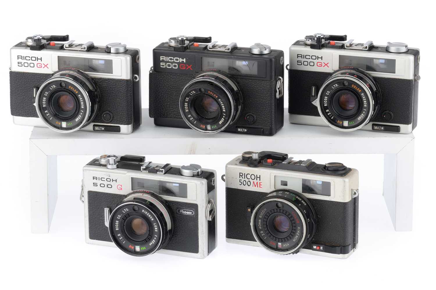 Lot 69 - A Group of Ricoh 500 Compact Cameras,