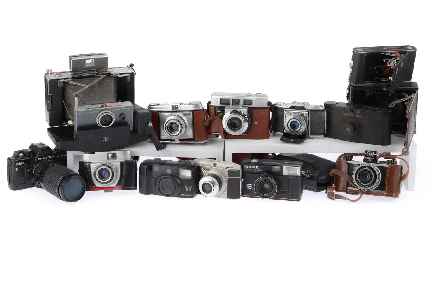 Lot 96 - A Mixed Selection of Cameras,