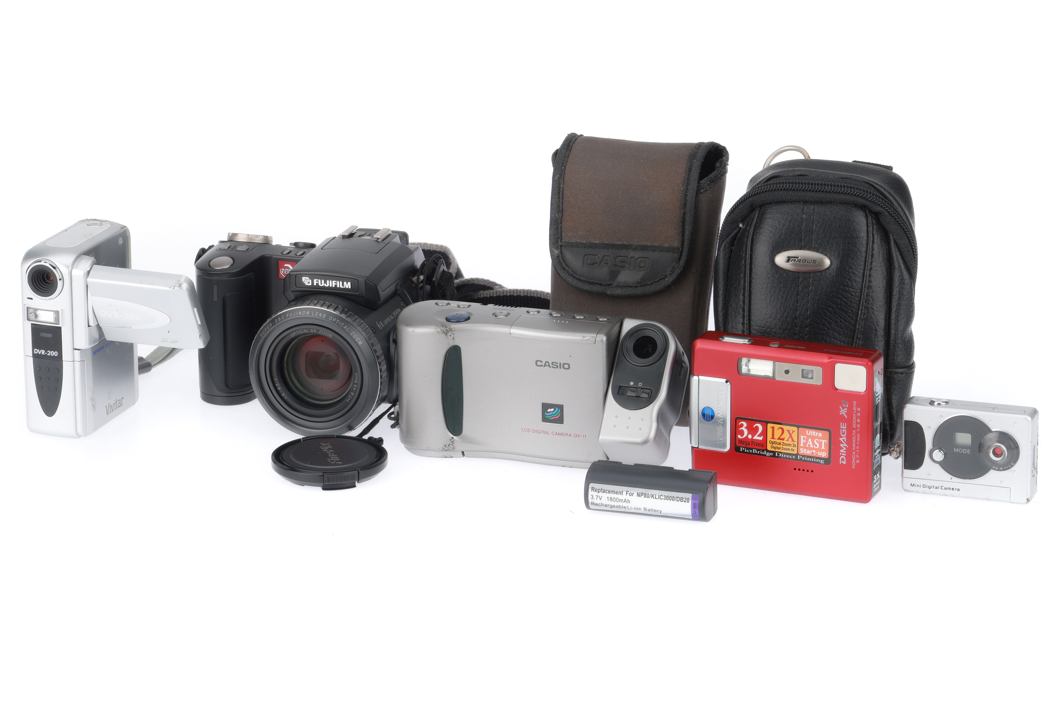 Lot 69 - A Group of Digital Compact Cameras,