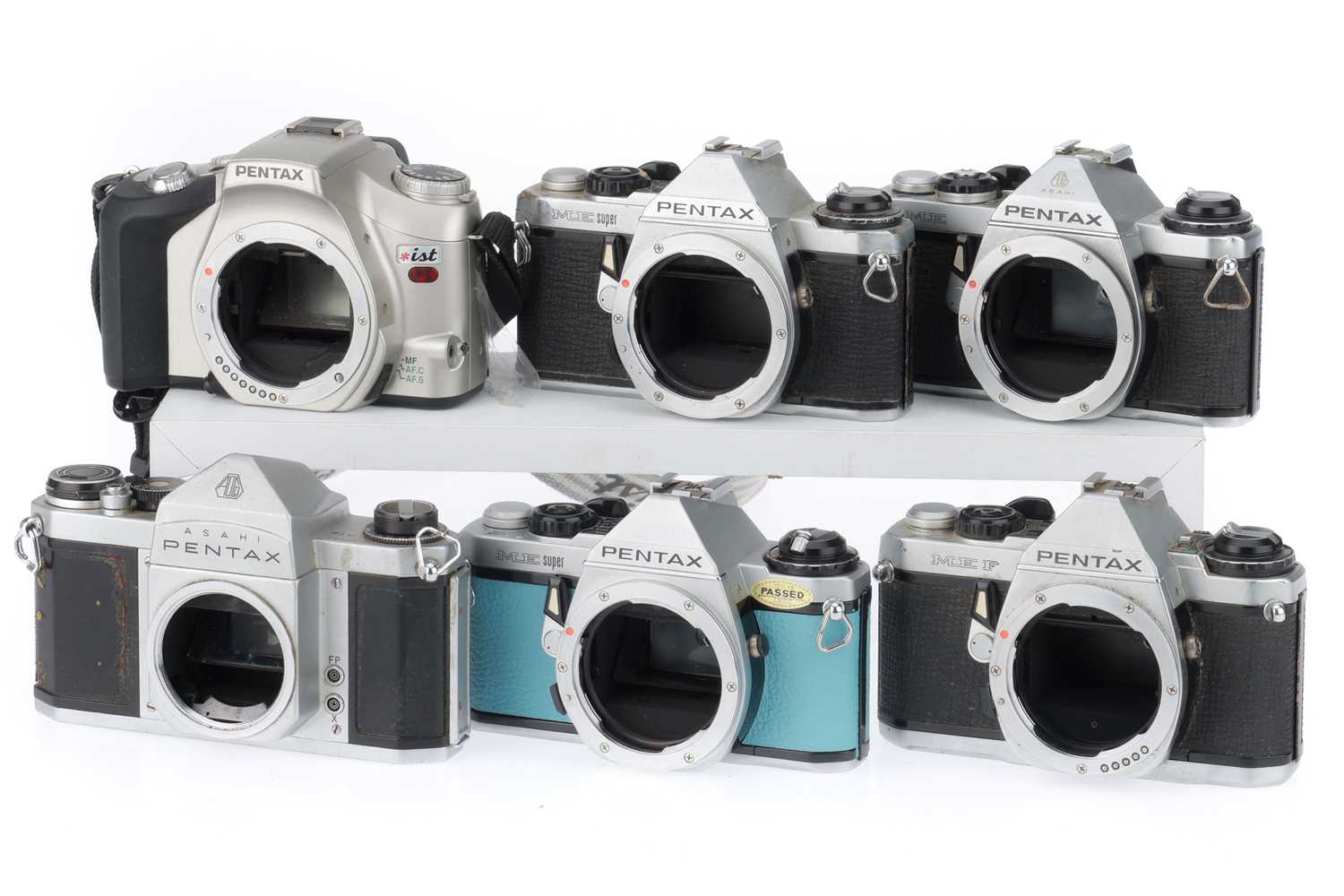 Lot 90 - A Group of Pentax 35mm Camera Bodies,