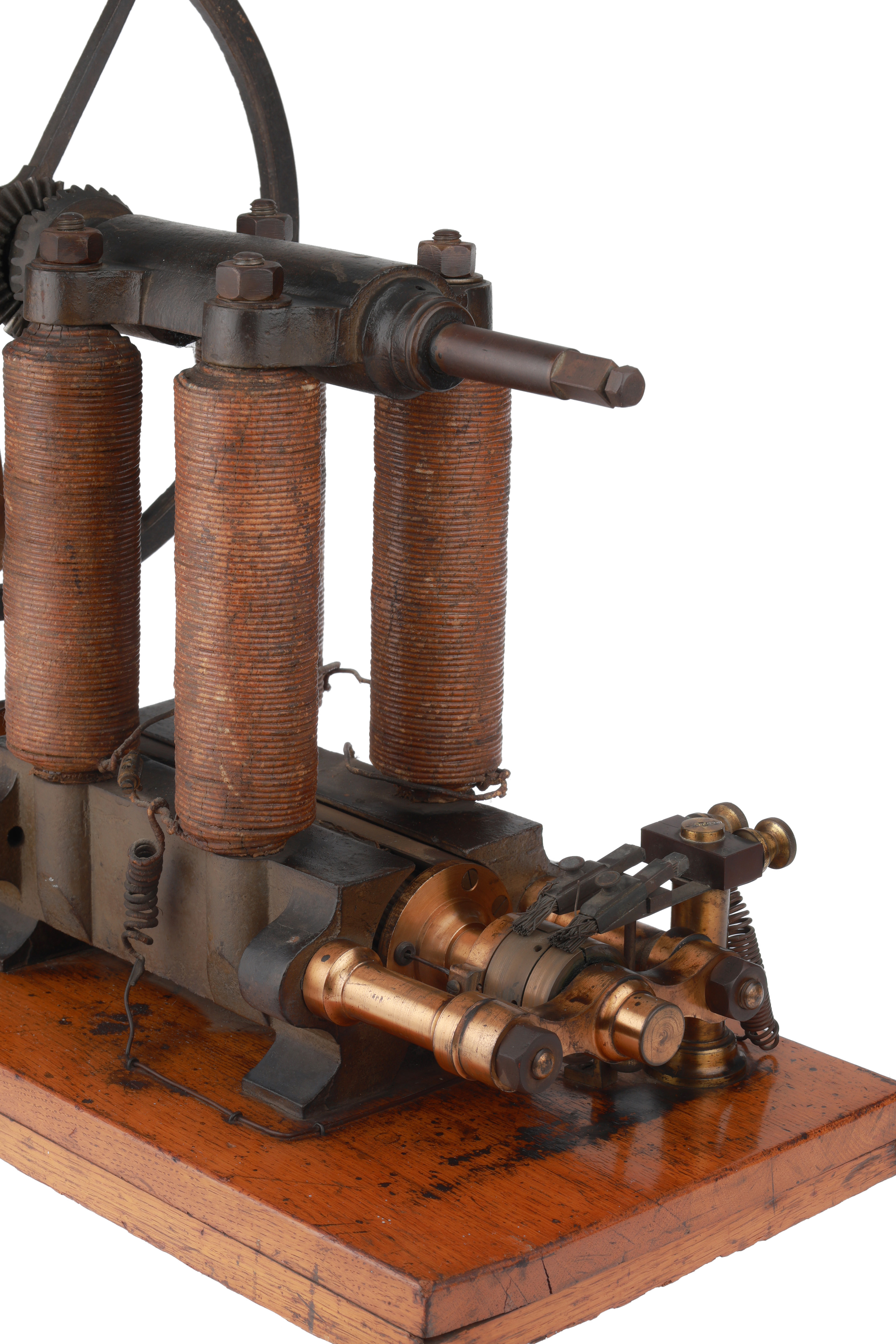 Lot 257 - A Rare & Early Edison Pattern 'long-waisted