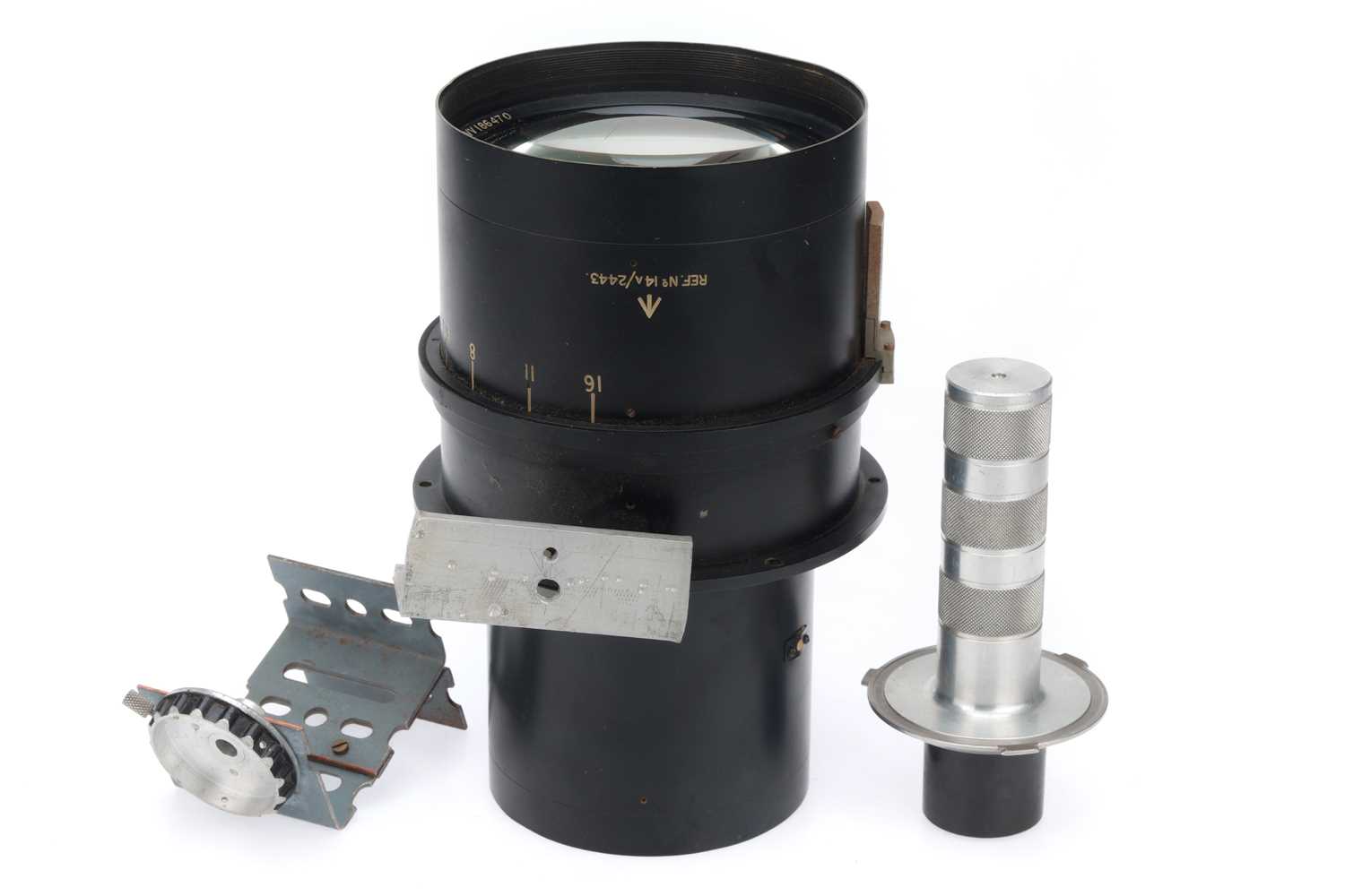 Lot 484 - A Large Military f/6.3 36 inch Lens,
