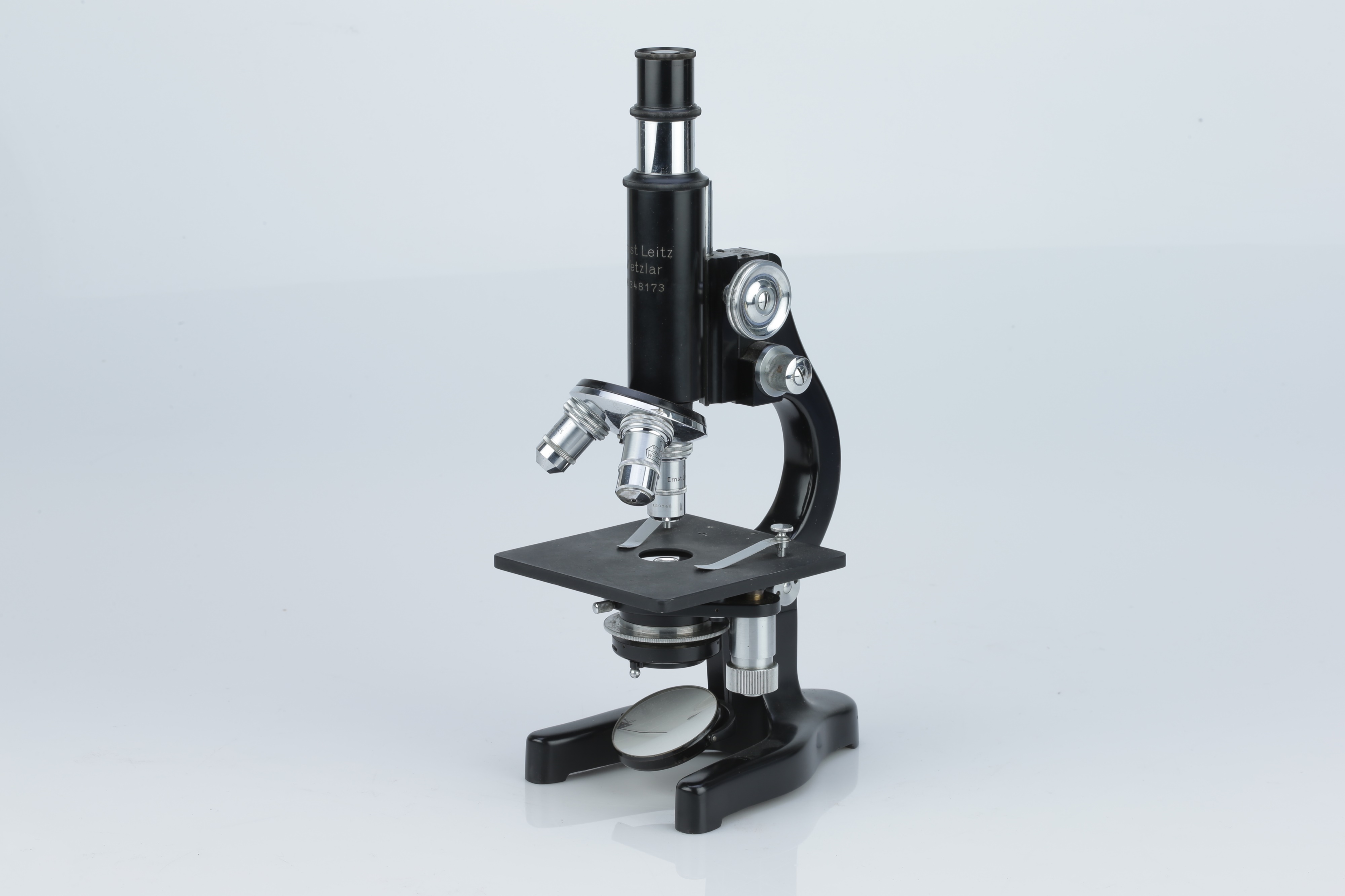 Lot 3 - Leitz Microscope,
