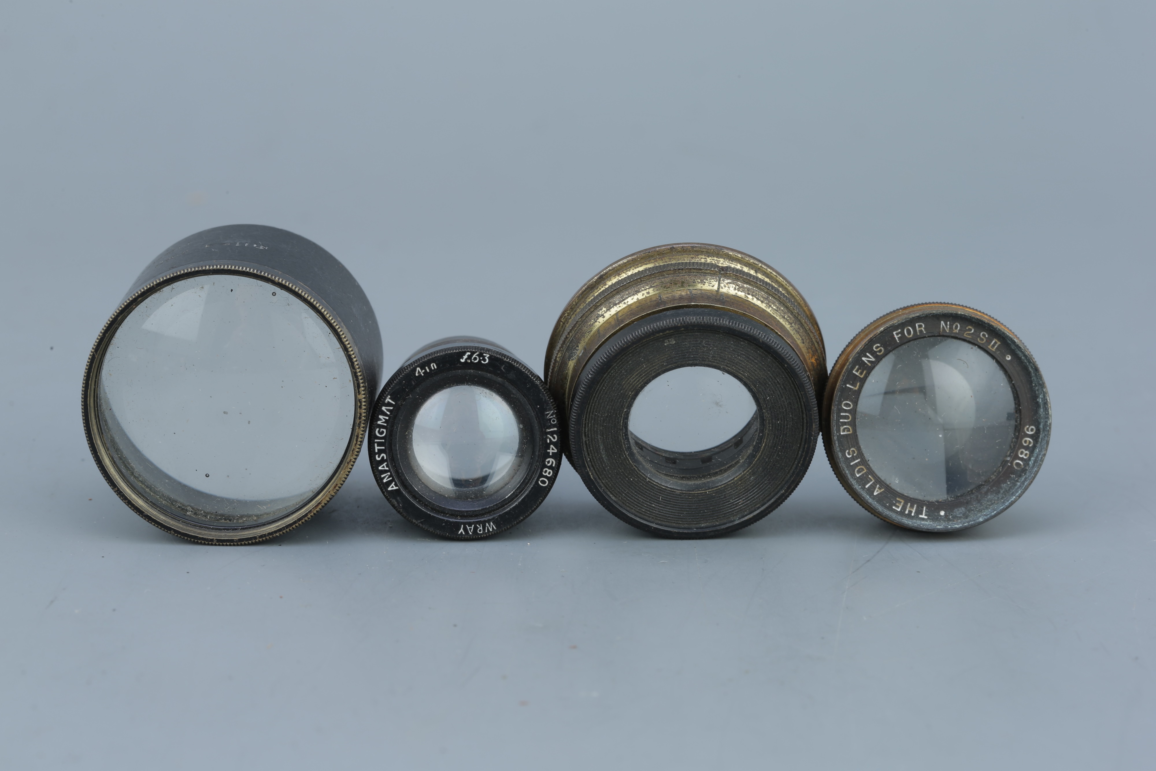Lot 630 - A Selection of Various Lenses & Lens Parts,