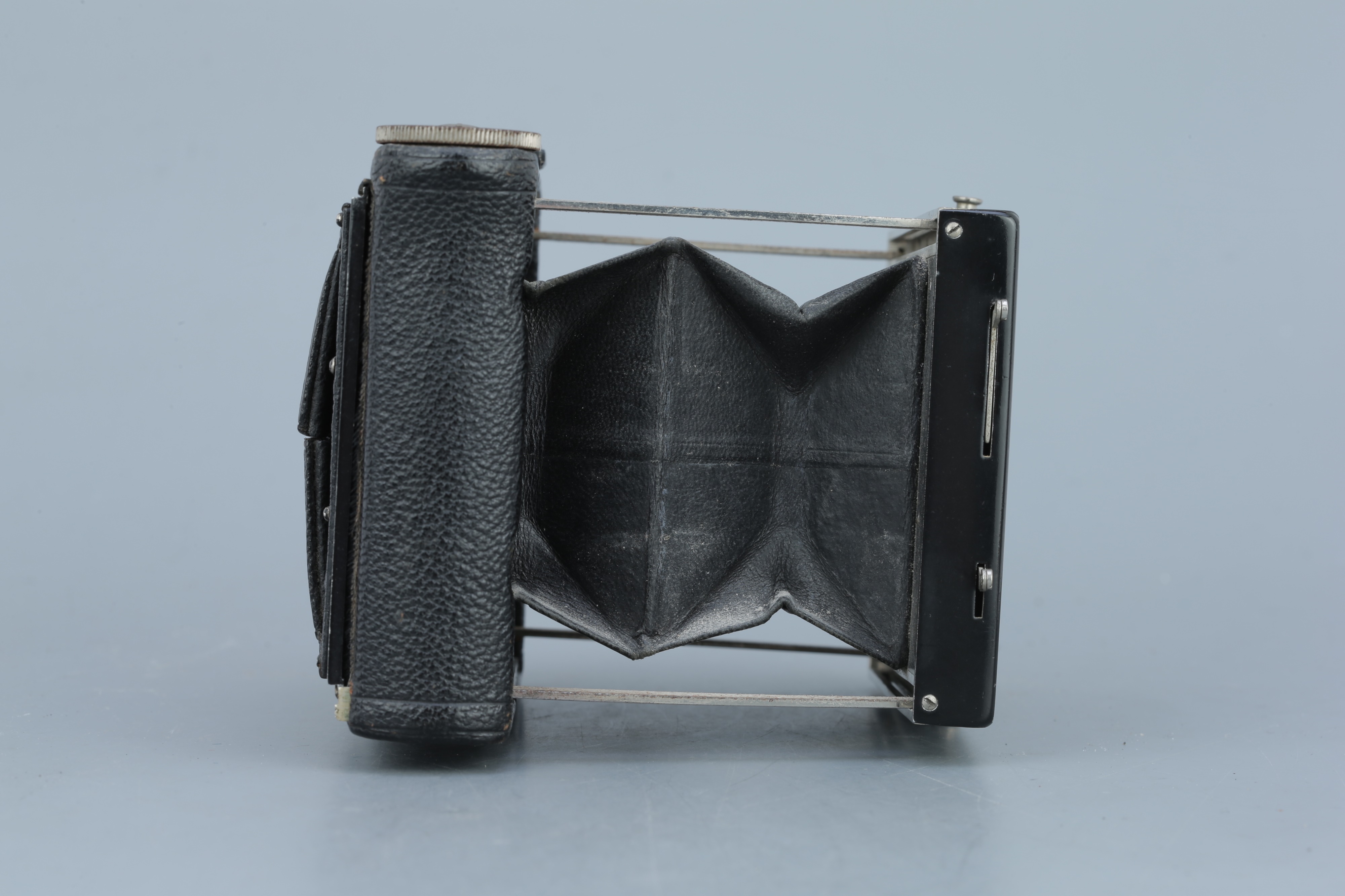 Lot 672 - A C.P. Goerz Tenax 3x4" Strut Camera,