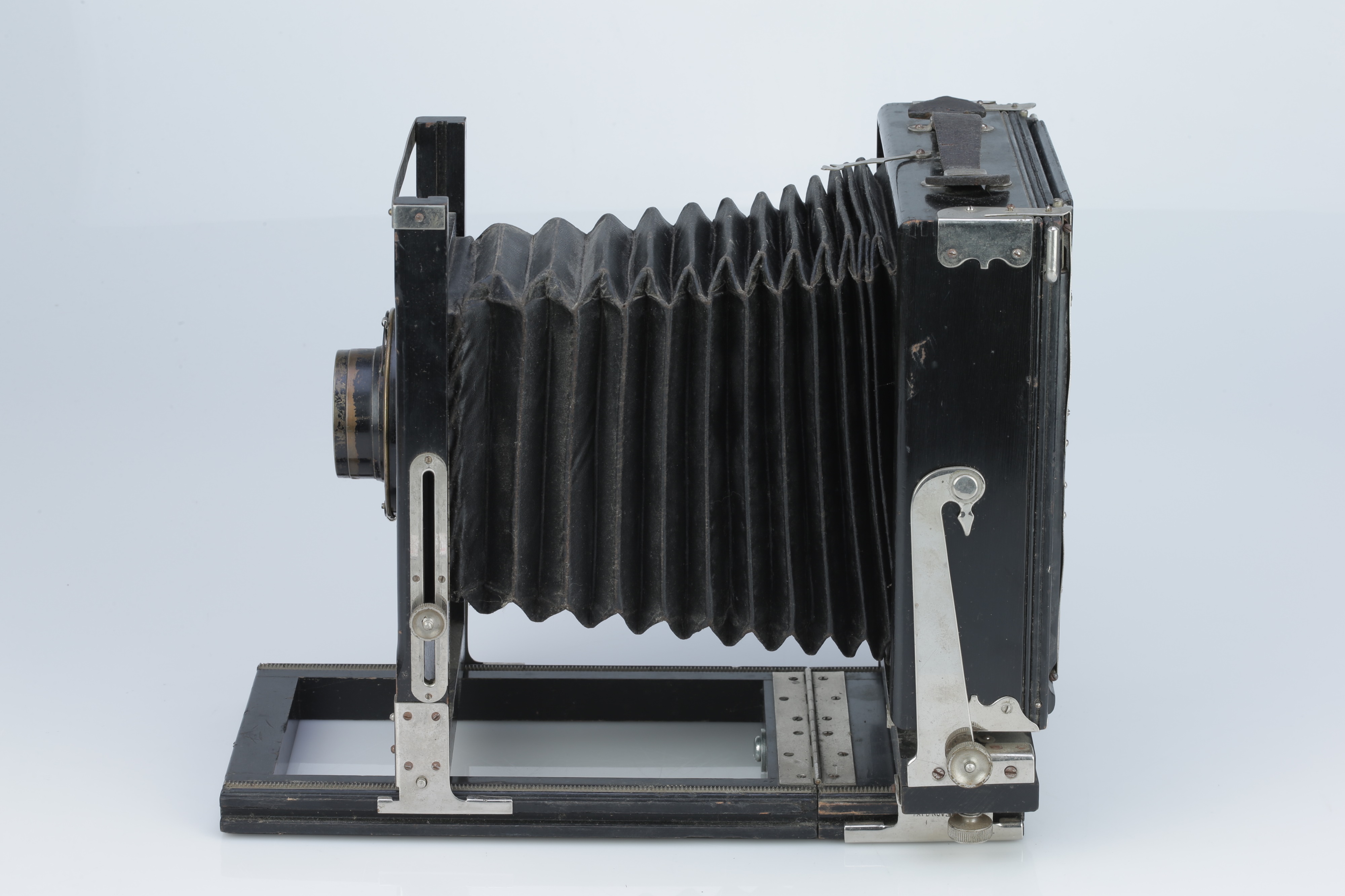 Lot 529 - A Seneca Improved View Camera,