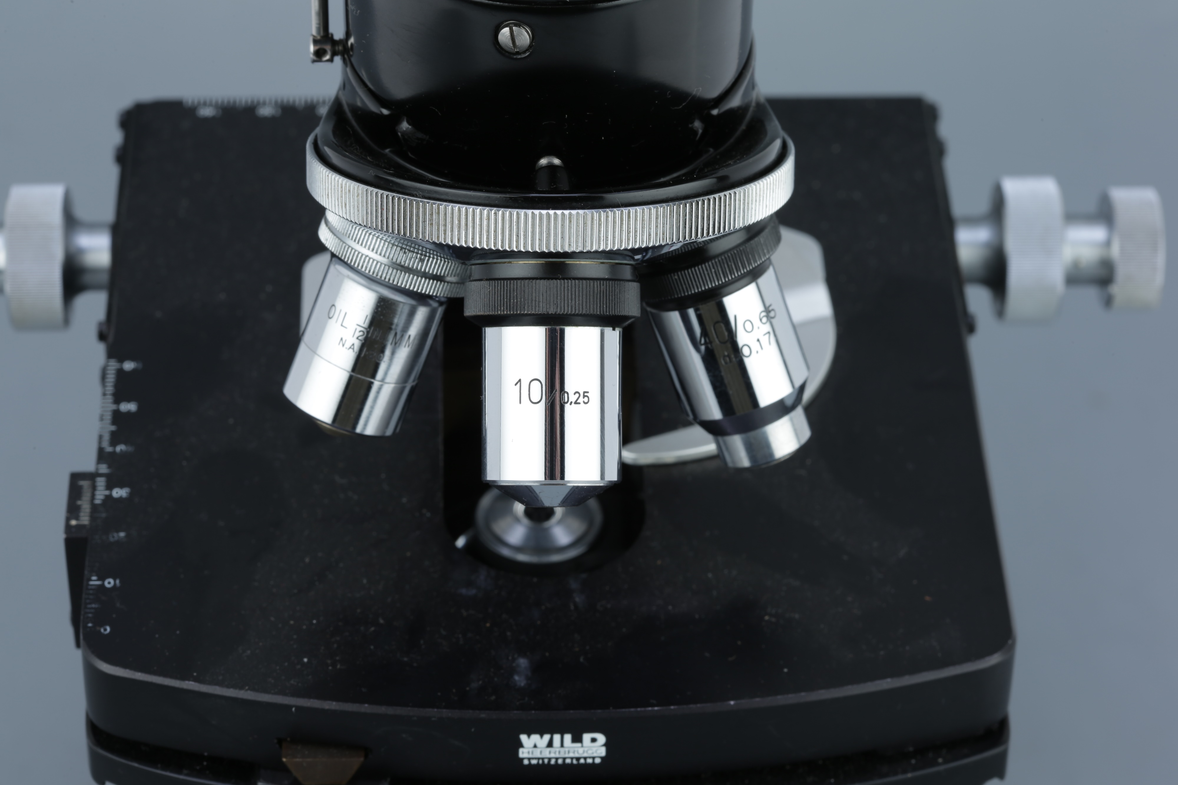 Lot 33 - Wild Heerbrugg Binocular Microscope,