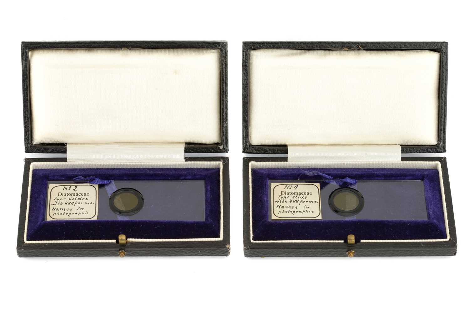 Lot 418 - Set of Moller Diatom Type Slide With 400