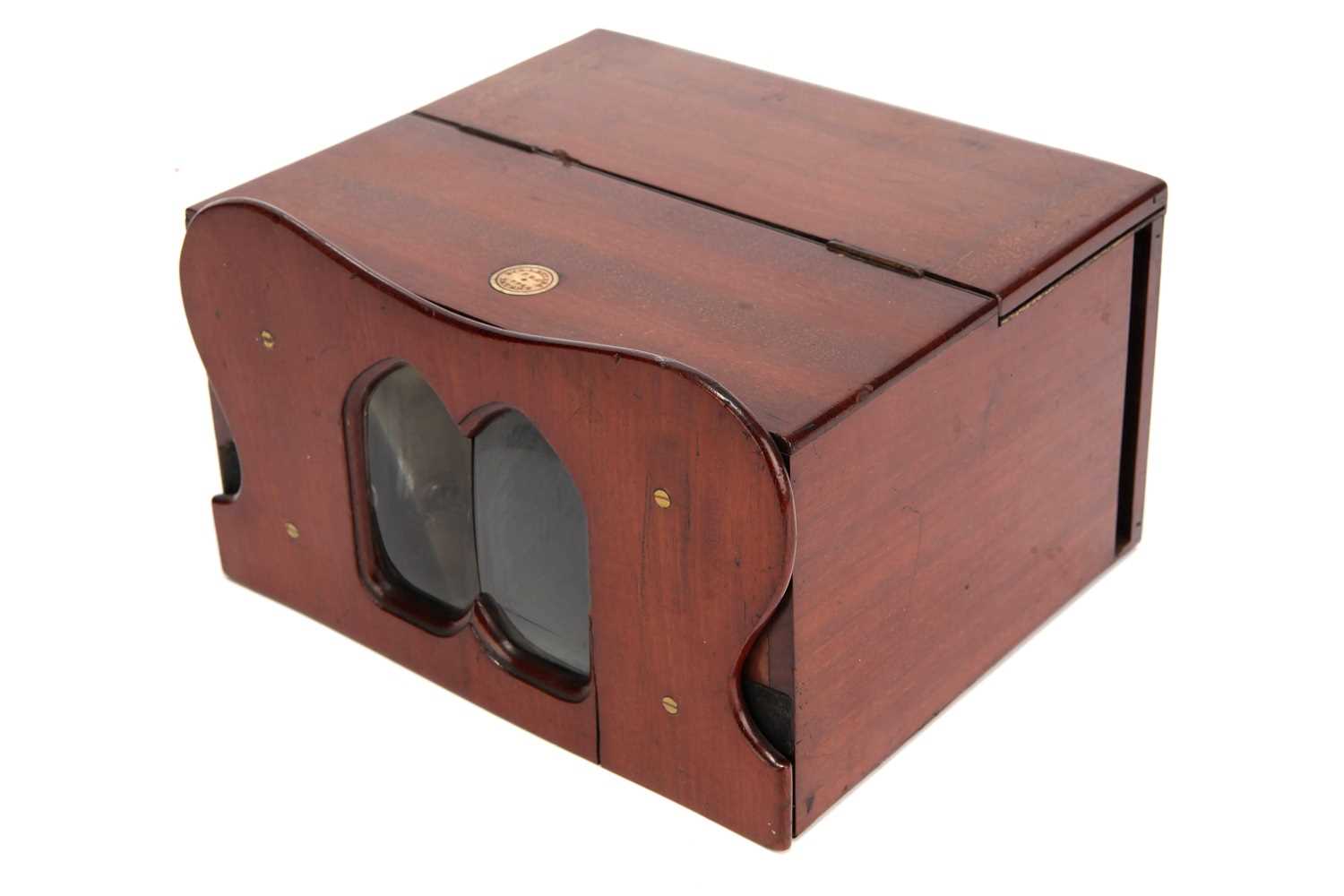 Lot 226 - A Cosmorama Pattern Table Stereoscope,