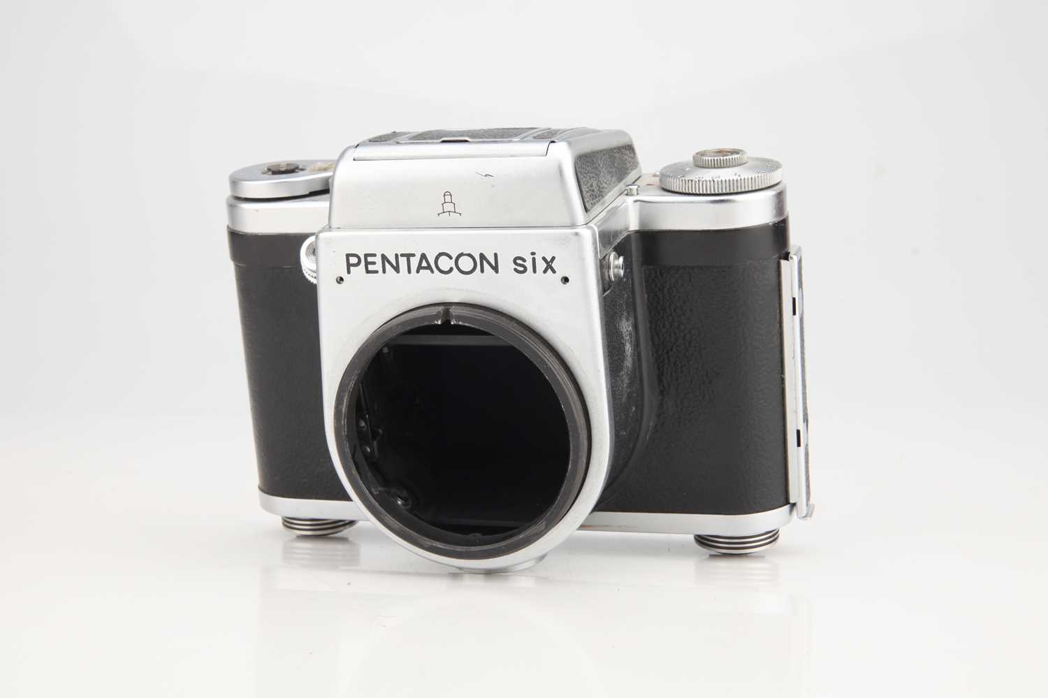 A Pentacon Six Medium Format SLR | Barnebys