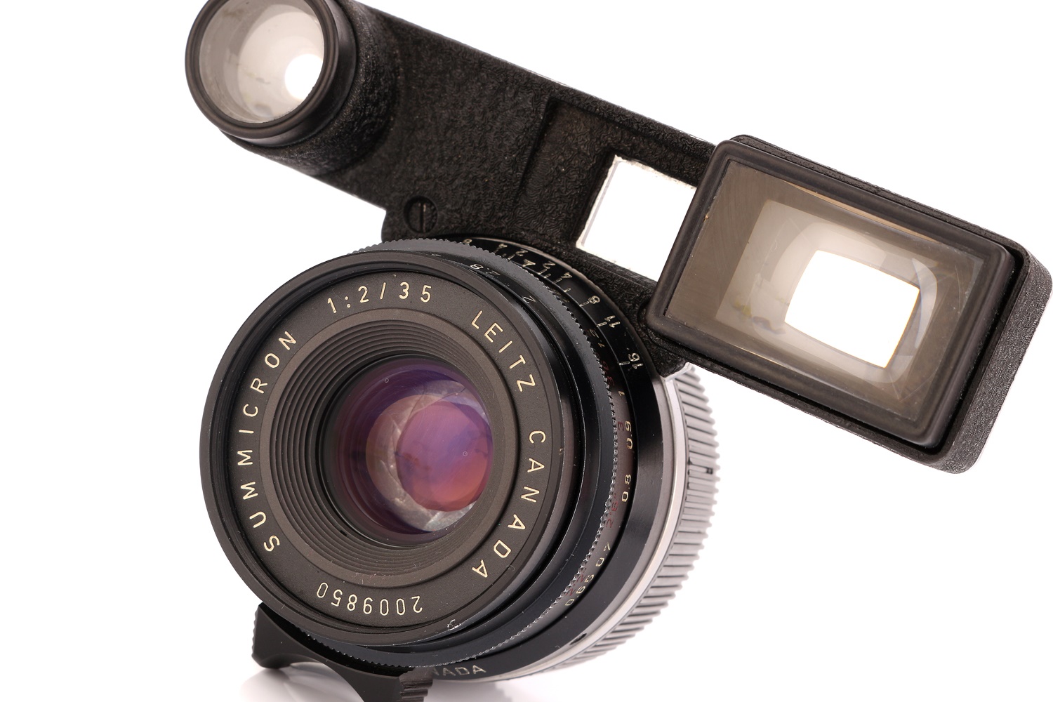 Lot 1073 - A Leitz Summicron f/2 35mm Lens,